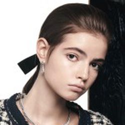 Mia Harcourt - Model Profile - Photos & latest news