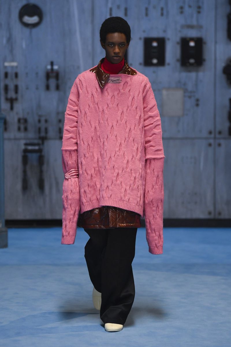 Raf Simons F/W 21 Show (Raf Simons)