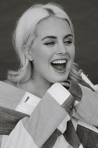 Felicity Hayward - Model Profile - Photos & latest news