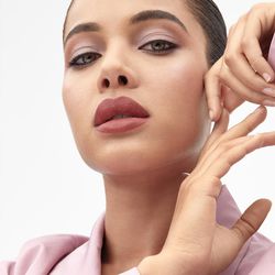 Taís Sá - Model Profile - Photos & latest news