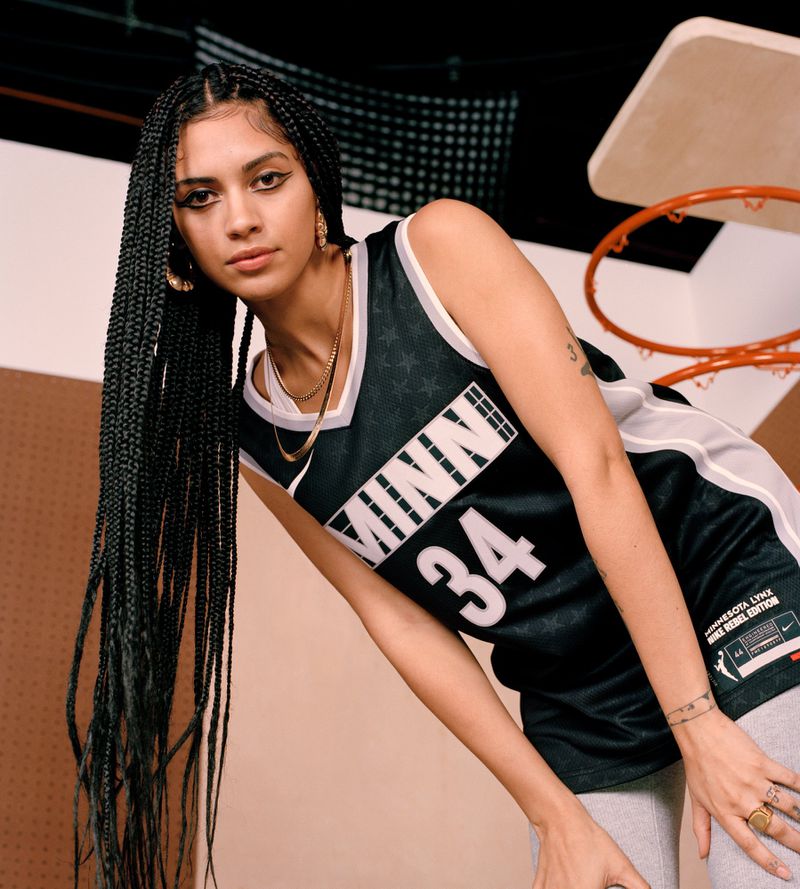 Nike WNBA (Nike)