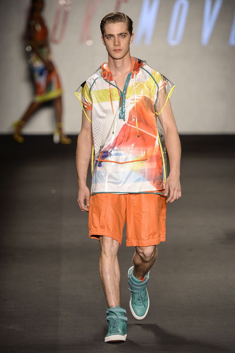 Coca-Cola Clothing S/S 2015 Show at Fashion Rio (Coca-Cola)