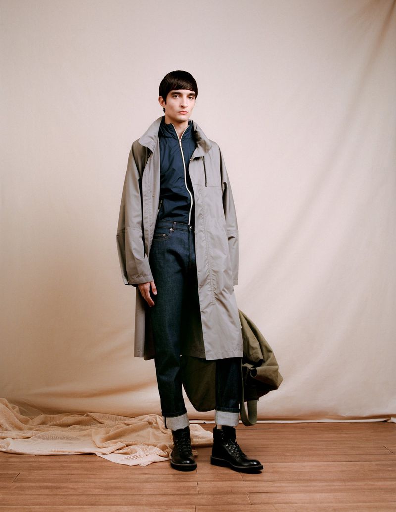 Work hour (Apollo Magazine)