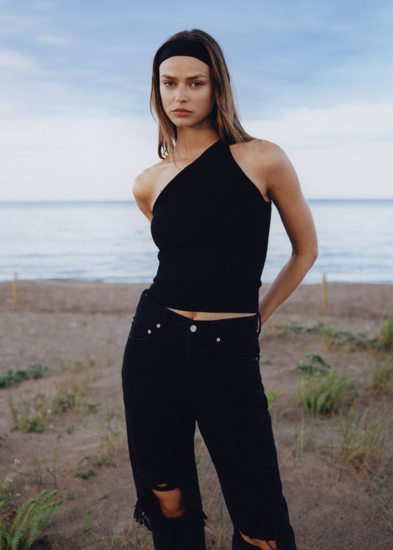 Black is Black (Mango)