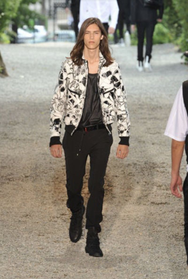 Dior Homme S/S 2009 Show (Dior Men)