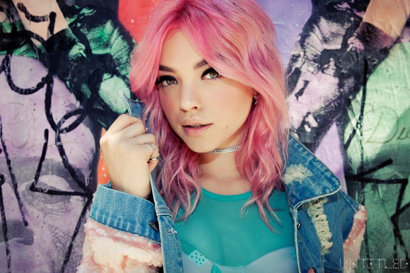 The Untitled Magazine Hey Violet Rena Lovelis Photography By