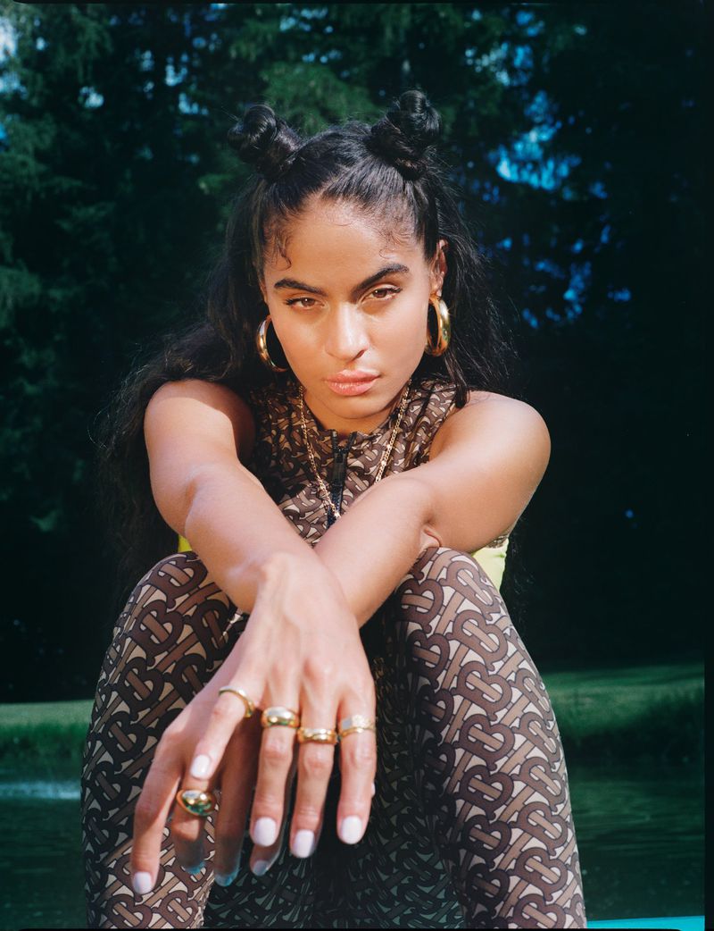 Jessie Reyez (Elle Canada)