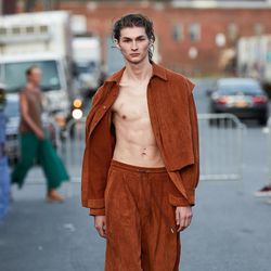 Robbie Lyons - Model Profile - Photos & latest news
