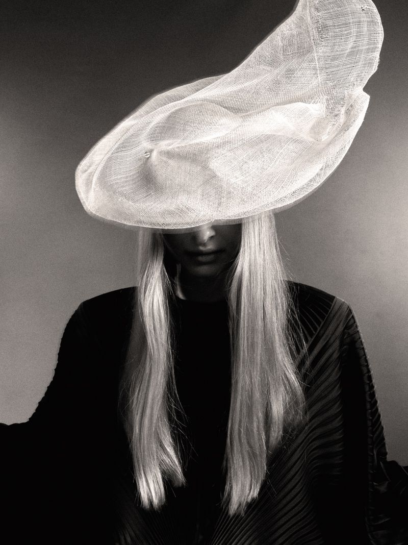 Inner Shadows, Outer Veils (METAL ONLINE)