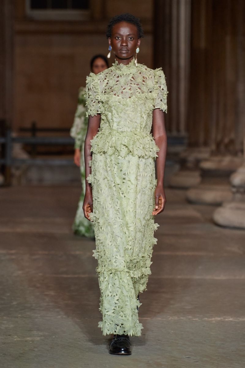 Erdem S/S 22 Show (Erdem)