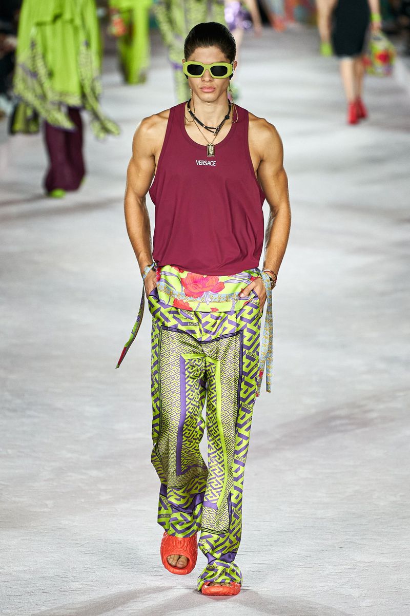 Versace S/S 22 Show (Versace)