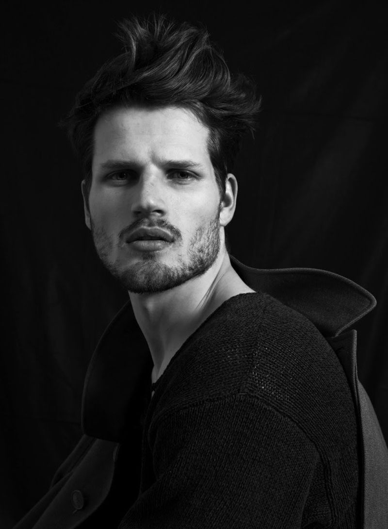 The scissors by Saverio Cardia (Portrait)