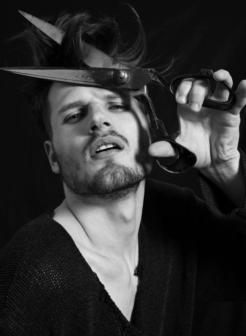 The scissors by Saverio Cardia (Portrait)