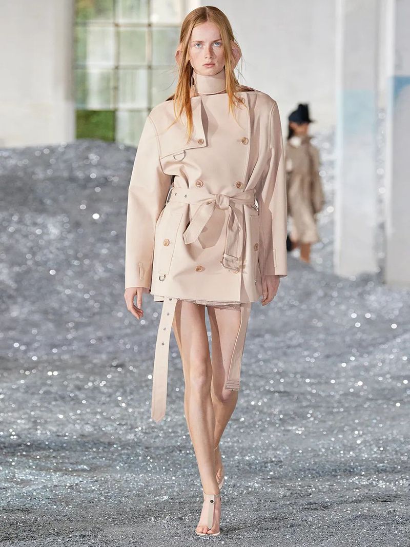 Burberry S/S 22 Presentation (Burberry)