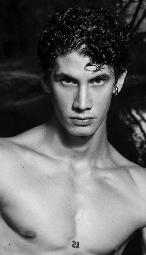 Riccardo Ghiraldini - Model - detail by people