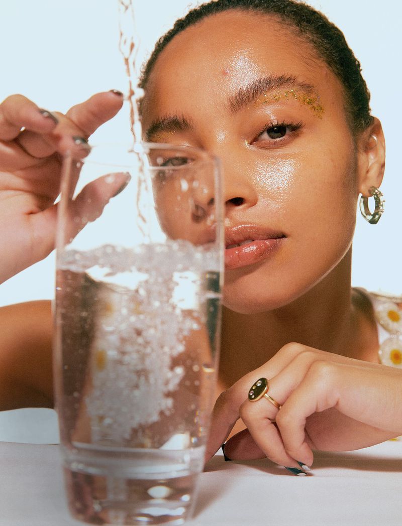 Cosmopolitan’s Holy Grail Acne Awards (Cosmopolitan U.S.)
