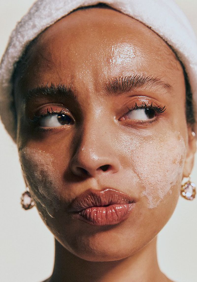 Cosmopolitan’s Holy Grail Acne Awards (Cosmopolitan U.S.)