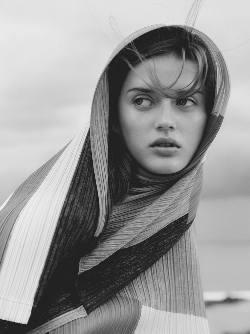 Rhythm of the Sea (L'Officiel Ukraine)