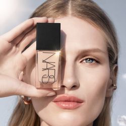 Patti Wilson - Fashion Editor/Stylist Profile - Photos & latest news