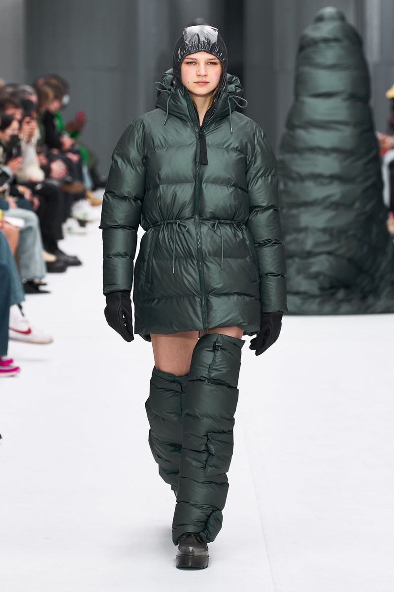 Rains F/W 22 Show (Rains)