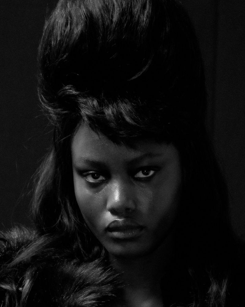 JANET JUMBO IS THE QUEEN OF KINGS (CR Fashion Book)