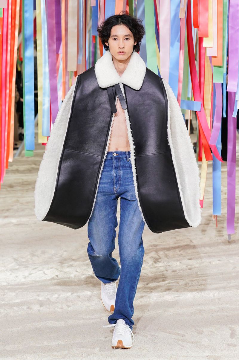 Loewe F/W 22 Men's Show (Loewe)