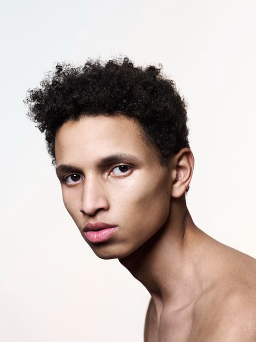 Jaïr Bryson - Model - detail by people