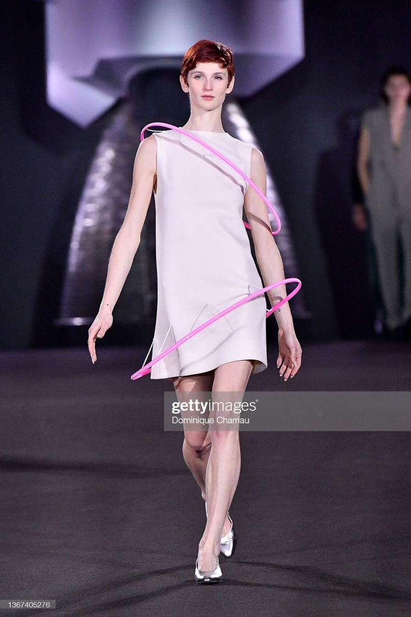 Pierre Cardin Cosmocorps 3022 Show (Pierre Cardin)