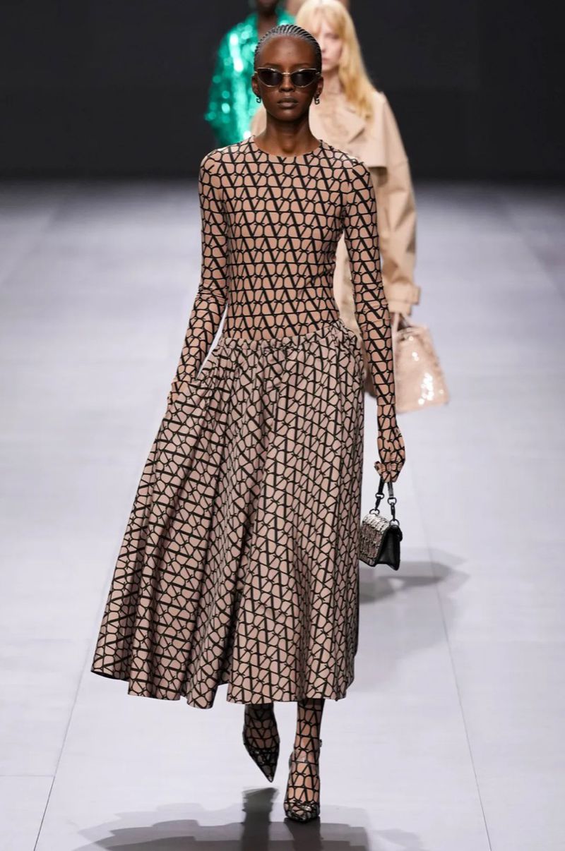 Valentino S/S 23 Show (Valentino)