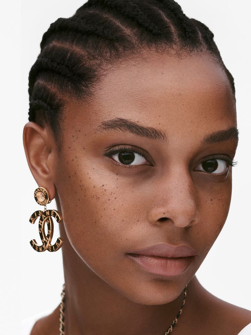 Chanel Try On (Chanel Beauty)