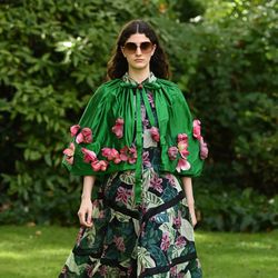 Beth Robbins - Model Profile - Photos & latest news