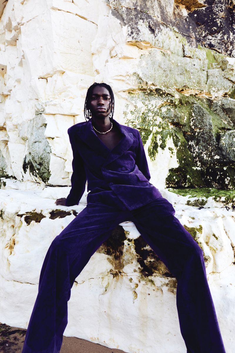 AT THE EDGE OF THINGS (Wonderland Magazine)