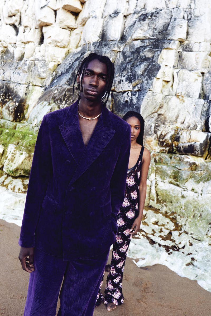 AT THE EDGE OF THINGS (Wonderland Magazine)