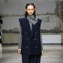 Shuping Li - Model Profile - Photos & latest news