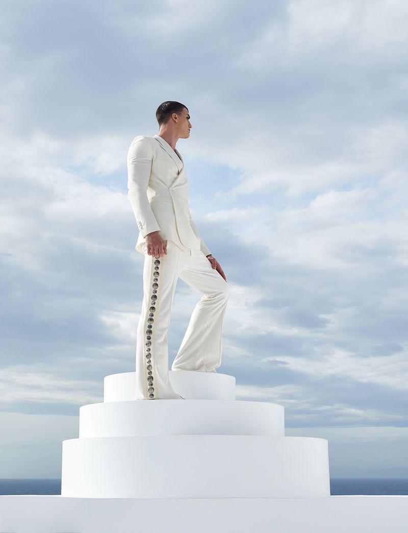 NEXT WAVE: ATHENS GREECE (V Man online)