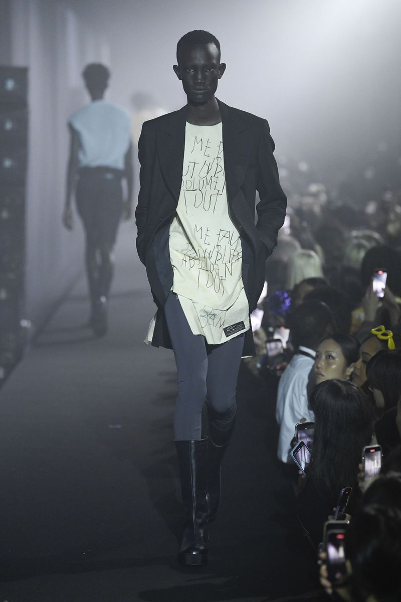 Raf Simons S/S 23 Show (Raf Simons)