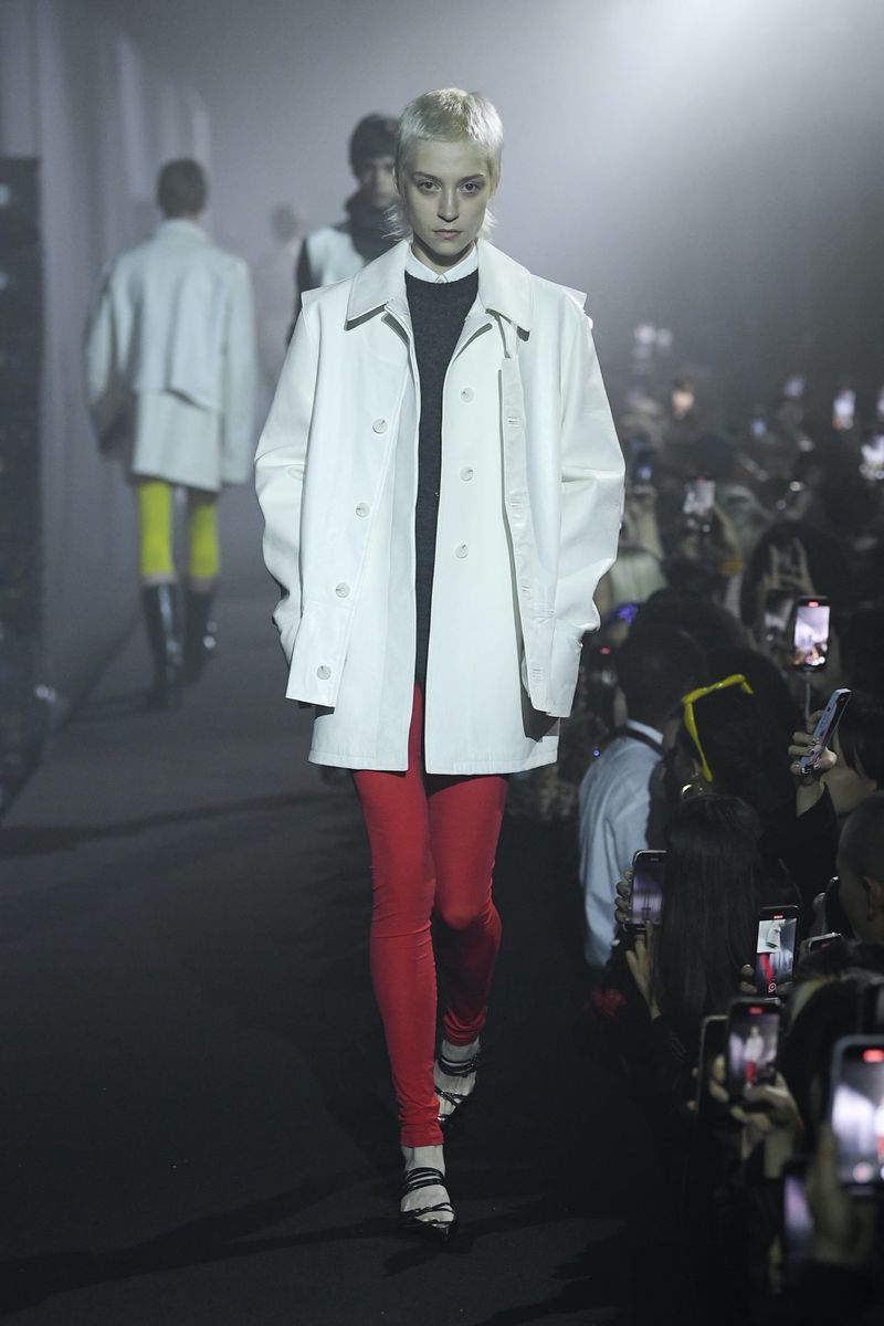 Raf Simons S/S 23 Show (Raf Simons)