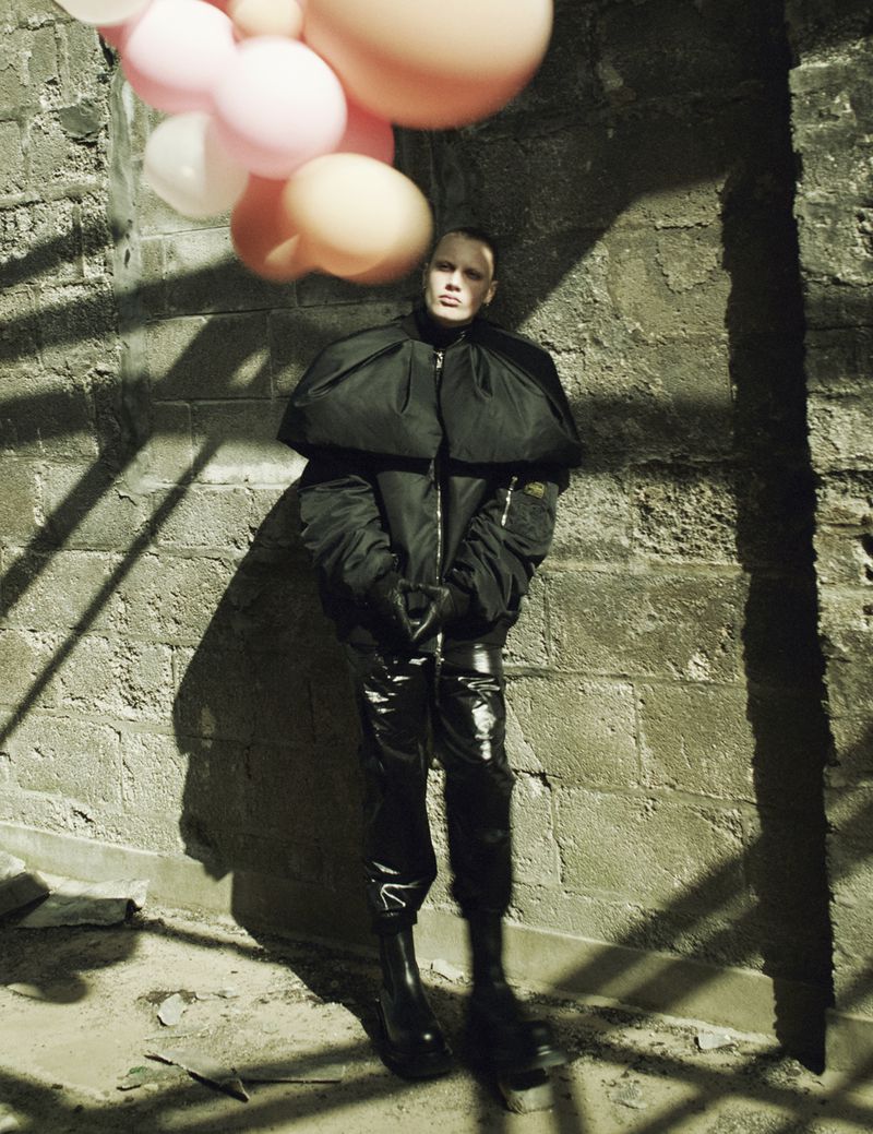 David Sims photographs the first cover of i-D's The Ultra! Issue (i-D ...