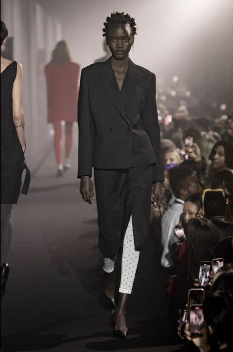 Raf Simons S/S 23 Show (Raf Simons)