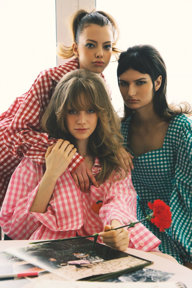 60s birthday party with mates by Luka Boskovic (Elle Serbia)