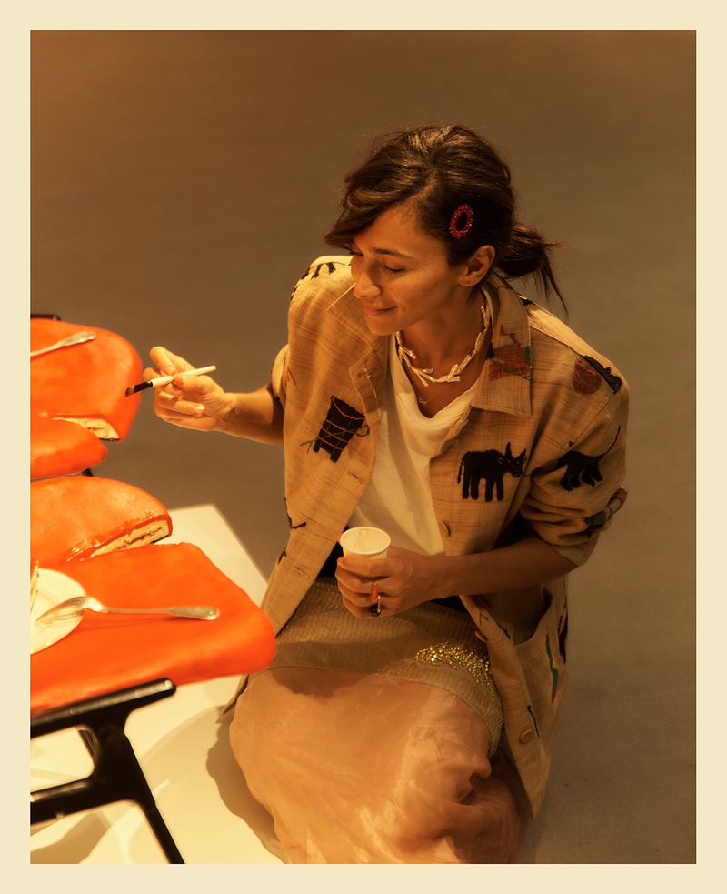 Laila Gohar in Paris (Russh)