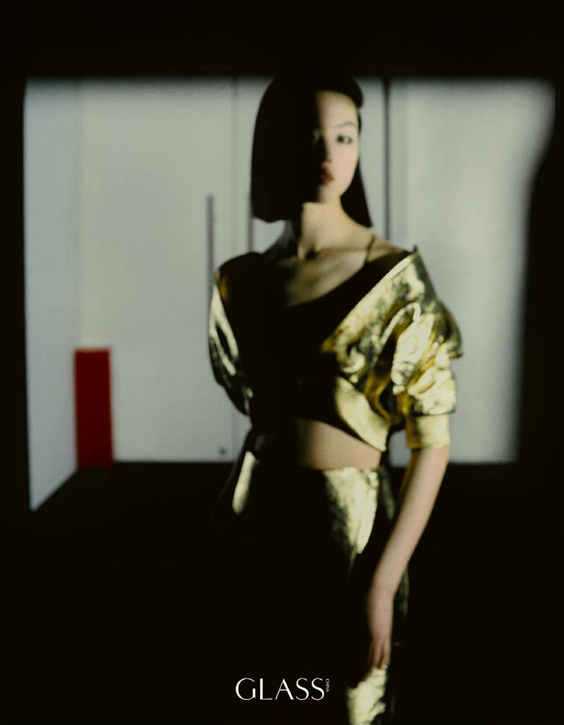 Miao Bin Si & Xue Gu｜Chinese Models (Glass Magazine China)
