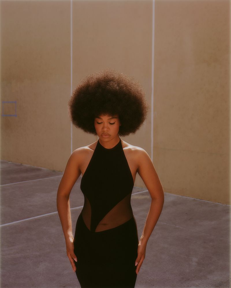 Victor Glemaud Resort 2023 x Amber Mark (Victor Glemaud)