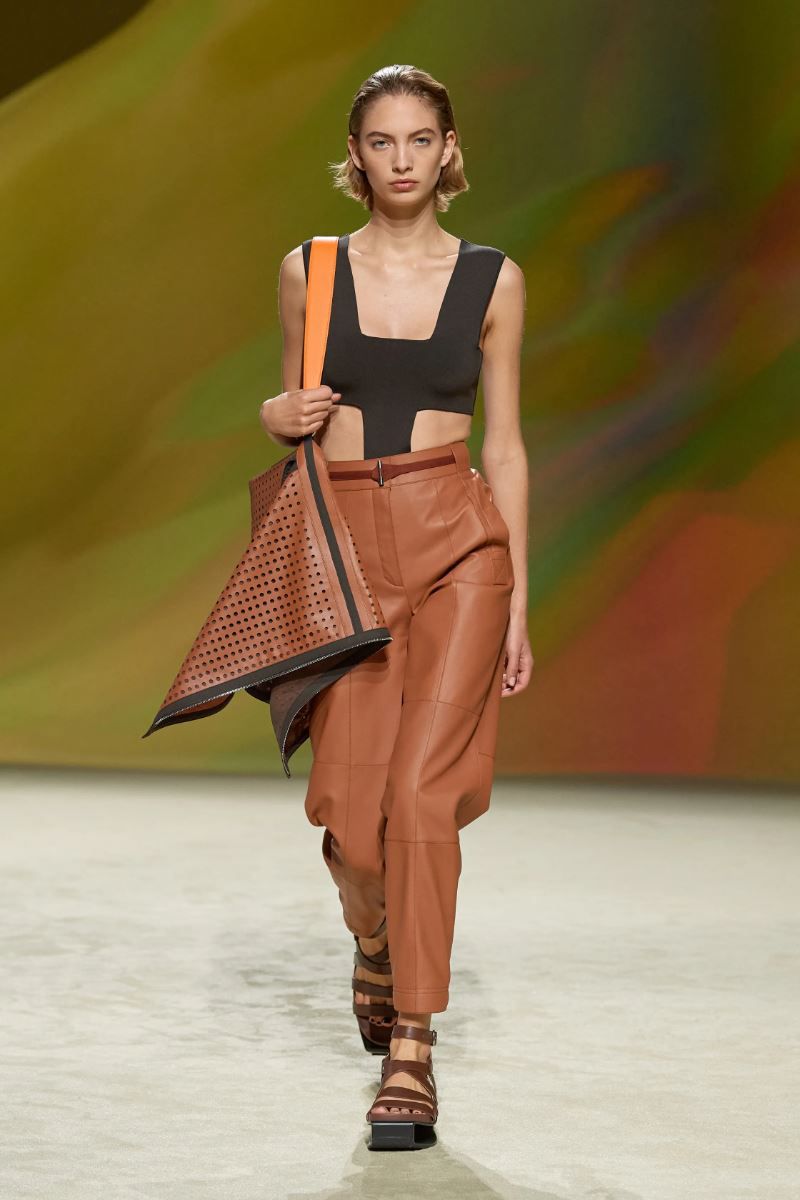 Hermès S/S 23 Show (Hermès)