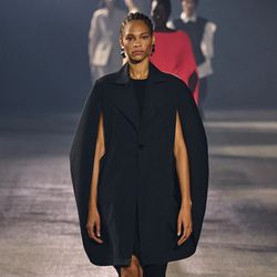 Minnie Warren - Model Profile - Photos & latest news