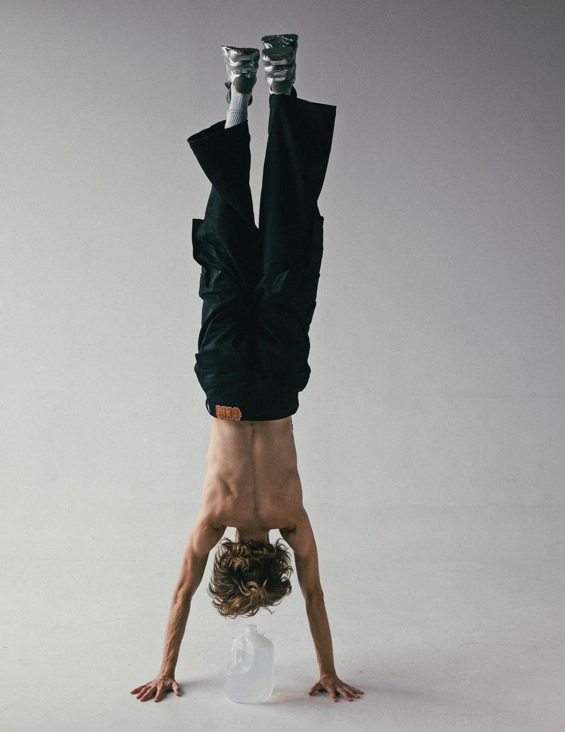 physical (Schön Magazine)