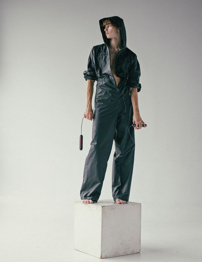 physical (Schön Magazine)