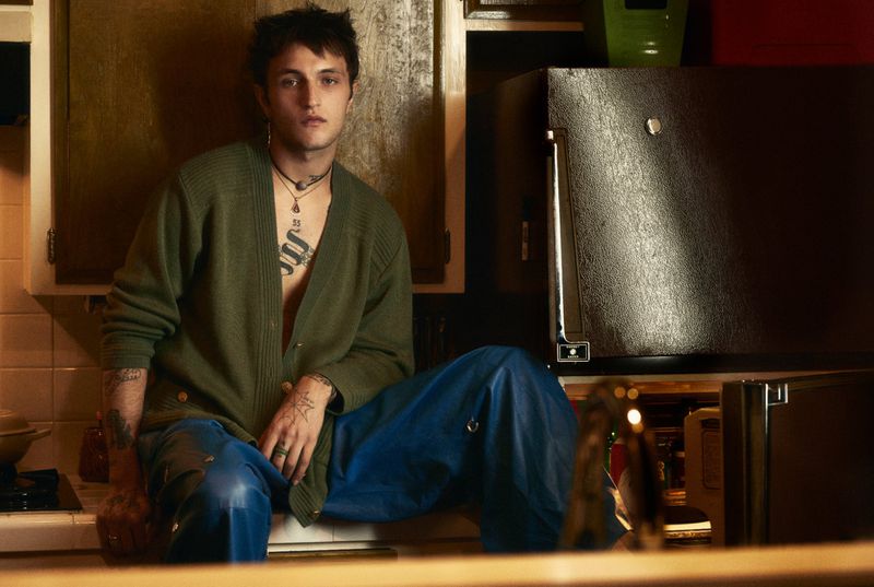 Living the moment with Anwar Hadid (Vogue Turkey)