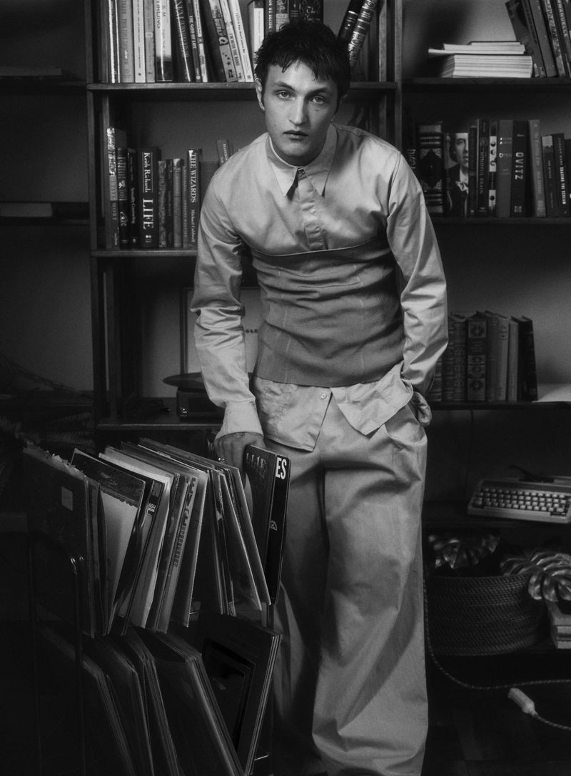 Living the moment with Anwar Hadid (Vogue Turkey)