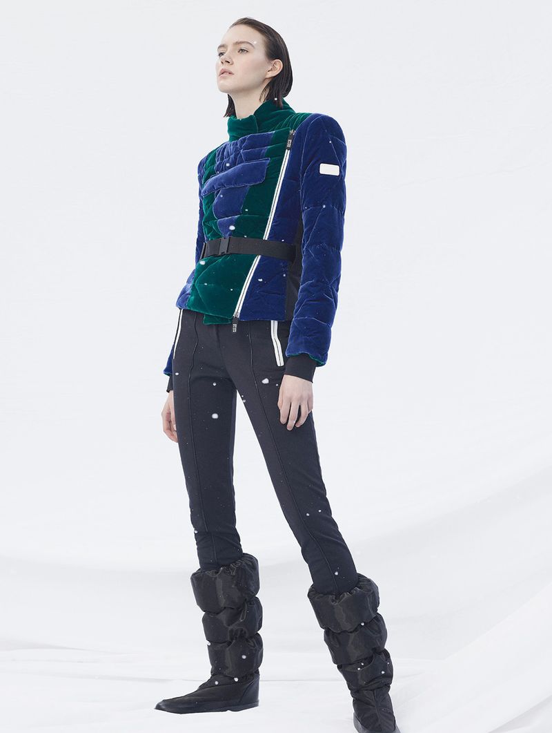 Giorgio Armani Neve FW 22-23 (Giorgio Armani)